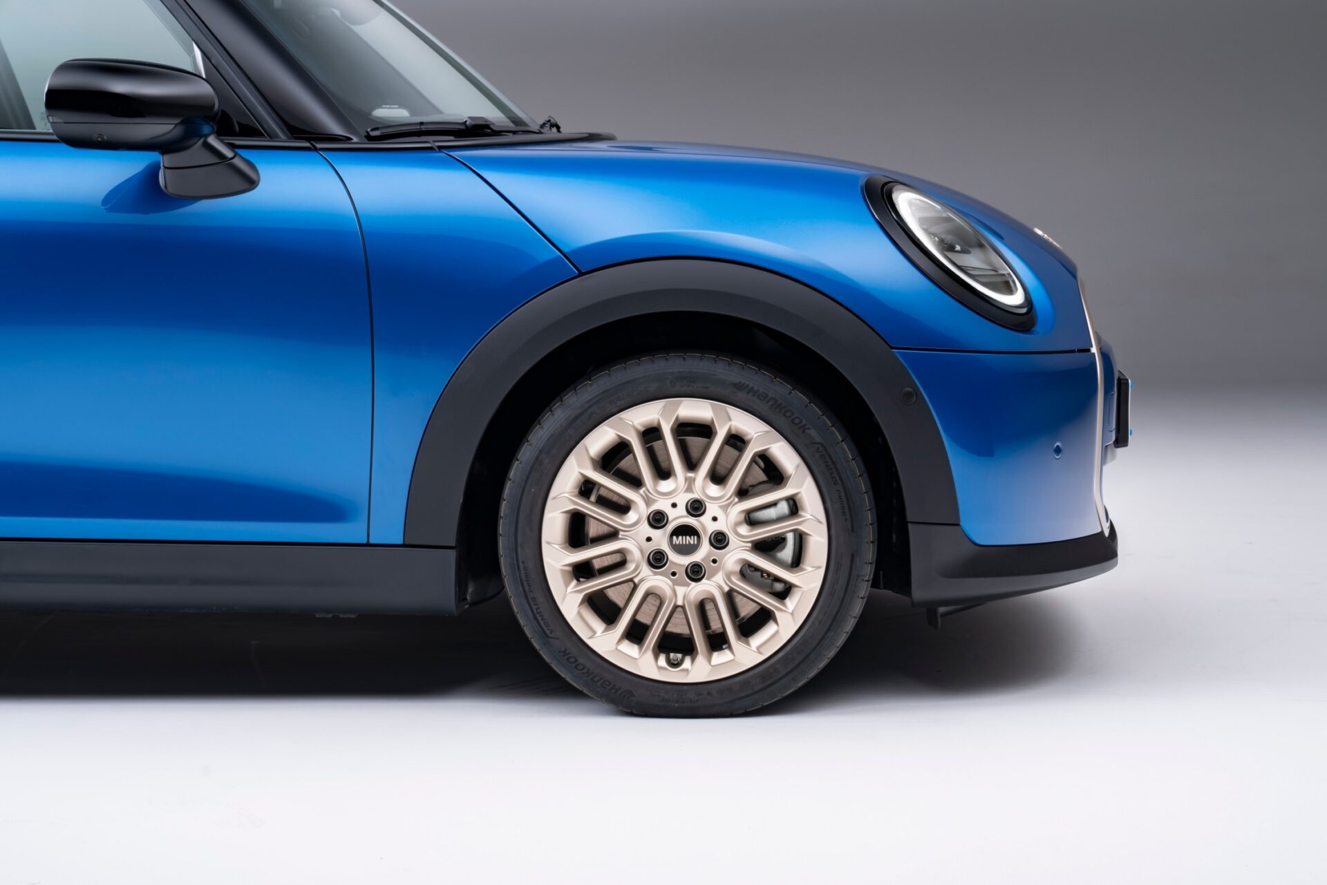 Introducing the New MINI Cooper 5 Door: Extended Space, Driving Fun ...