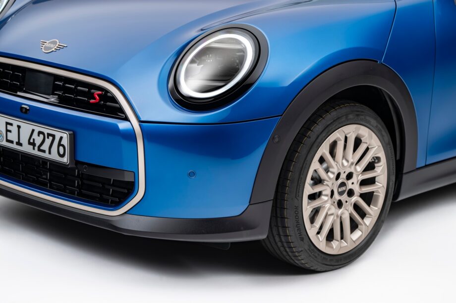 Introducing the New MINI Cooper 5 Door: Extended Space, Driving Fun ...