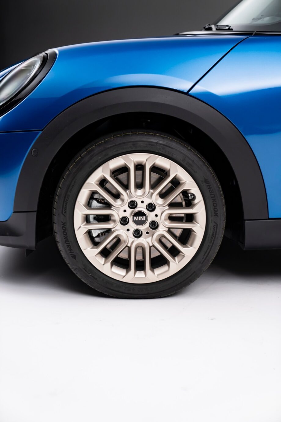 Introducing the New MINI Cooper 5 Door: Extended Space, Driving Fun ...