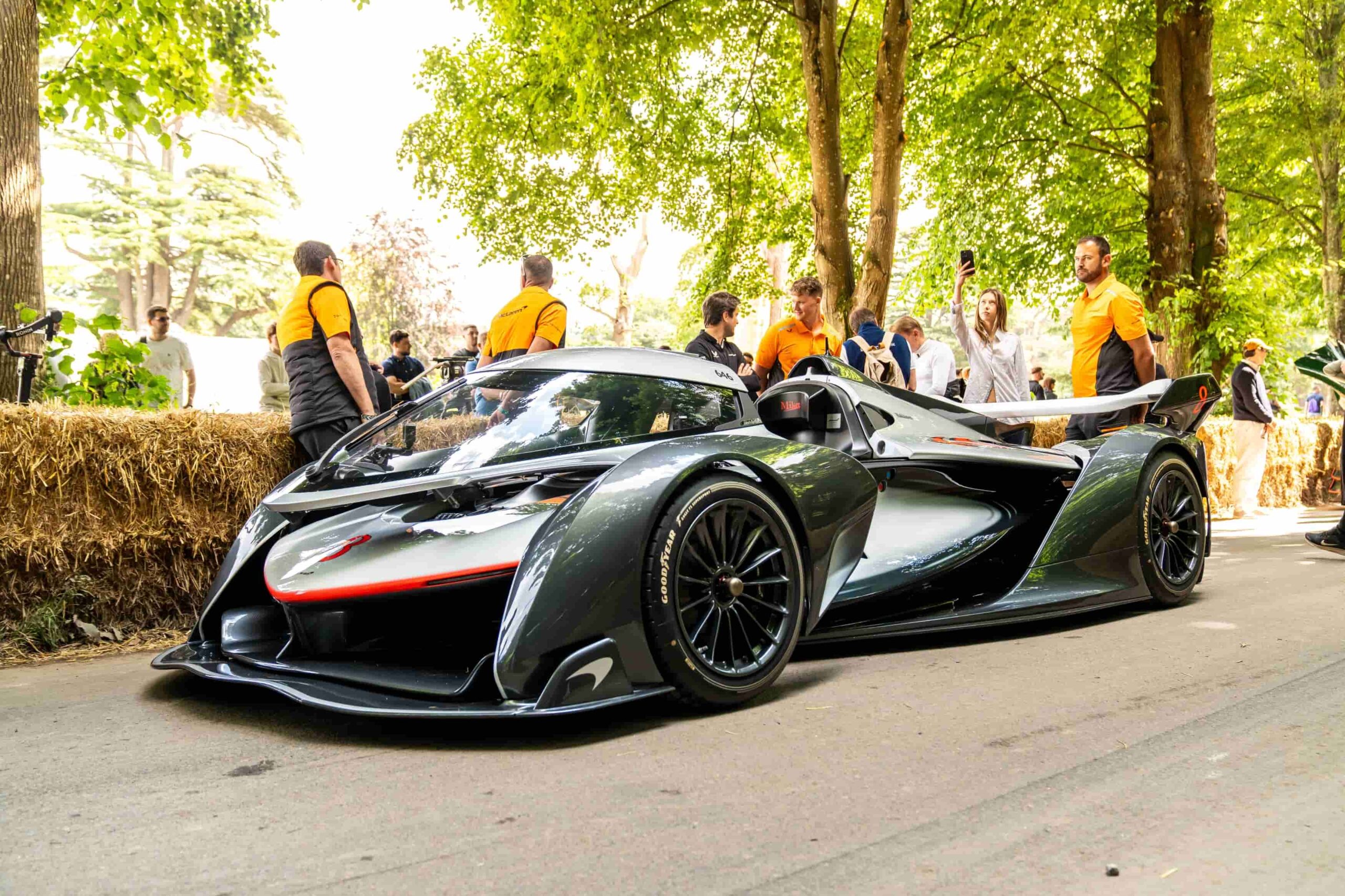 Mika Häkkinen Revives McLaren Glory with Solus GT at Goodwood Festival ...