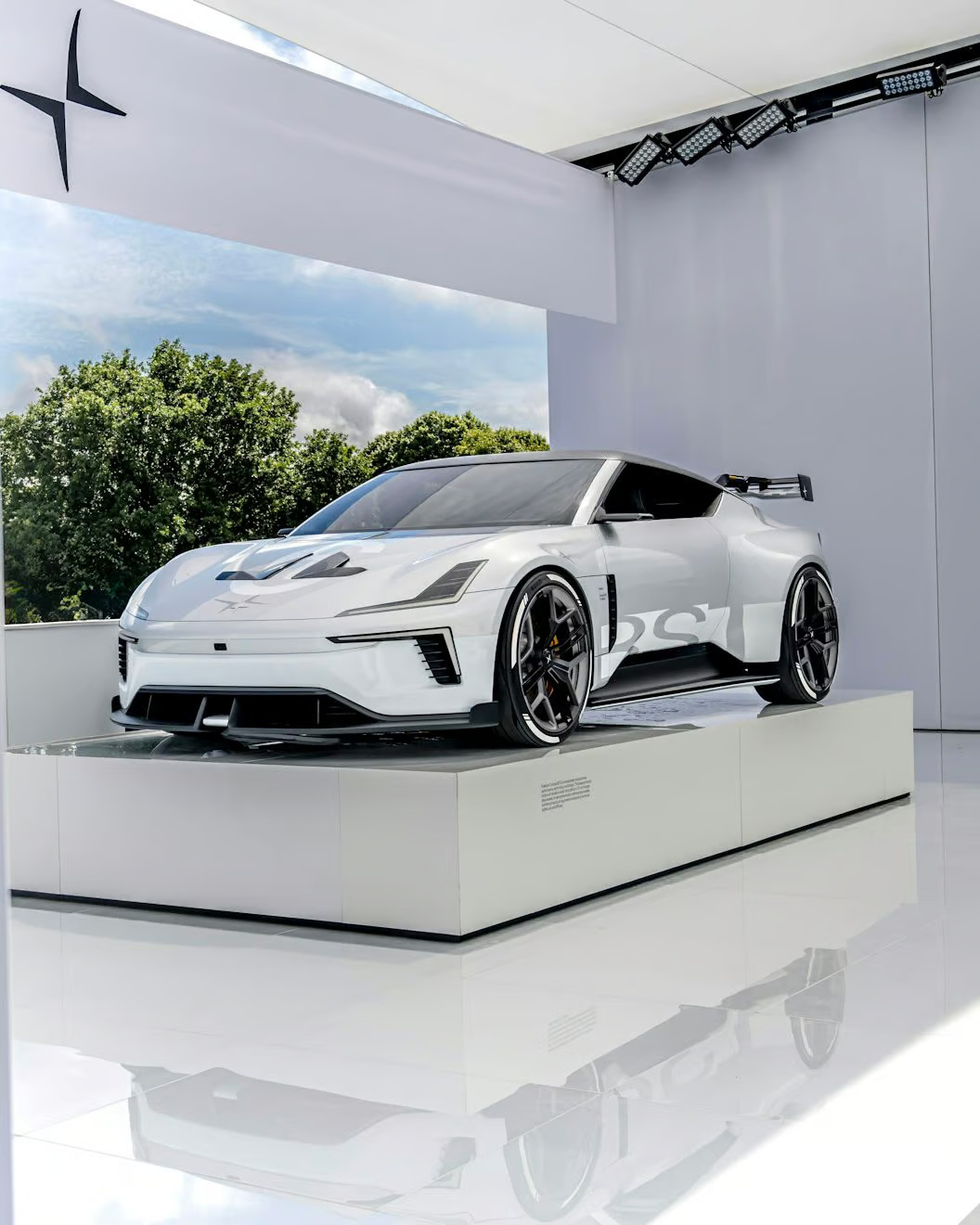 What Defines a Sports Car? Key Traits and Characteristics Explained ...