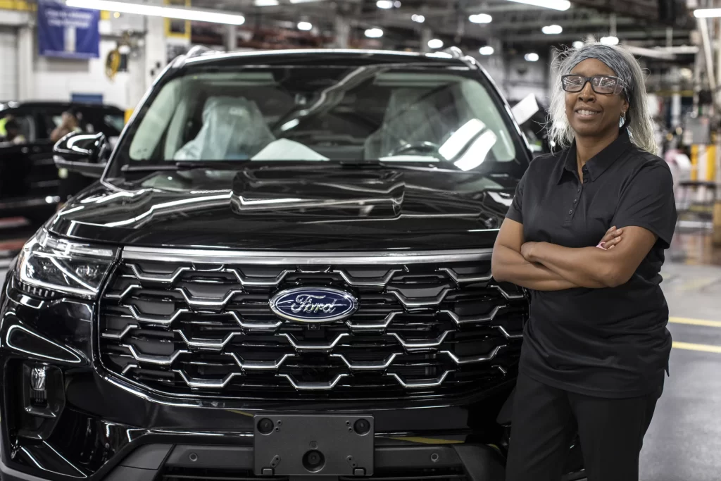 New Ford Explorer and Lincoln Aviator Now Shipping to Customers ...