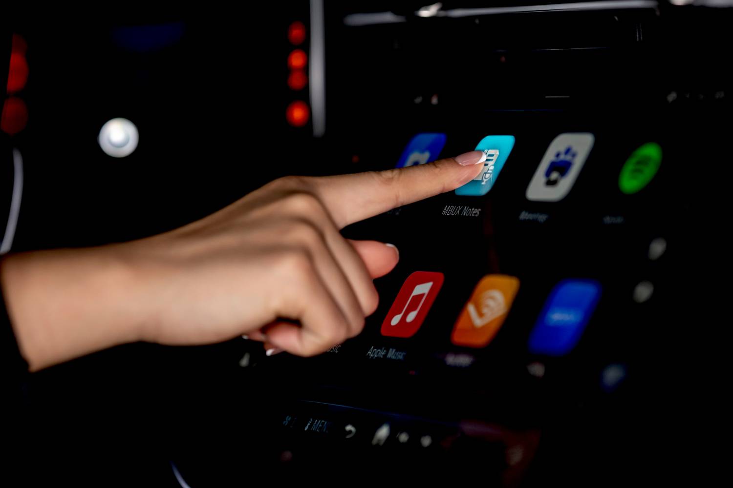 Mercedes-Benz Launches Intelligent Notes App to Boost Productivity ...