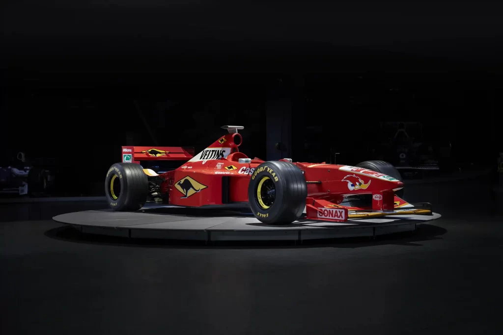 Ex-world champ Jacques Villeneuve's old F1 car selling for £250,000 ...