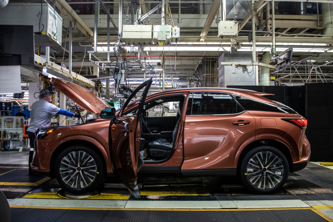 Lexus Celebrates 35 Years in Canada, a Key Market and Home to Its First ...